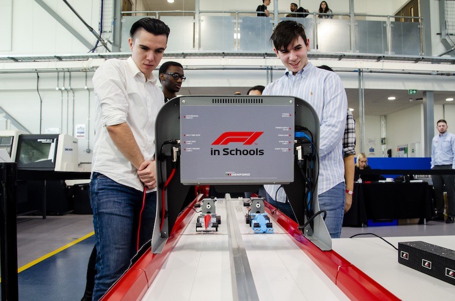 Harlow College - F1 in Schools – Harlow College Team win Fastest Car Award